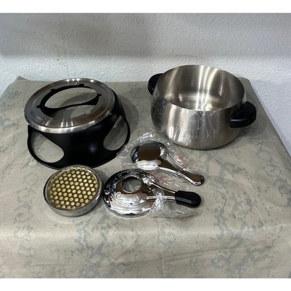 Trudeau | Kitchen | Swissmar Fondue Pot Melts Chocolate Cheese | Poshmark